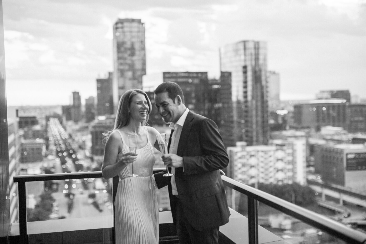 Harper & Aaron // North Ave Lakefront Session | evphotographychicago.com